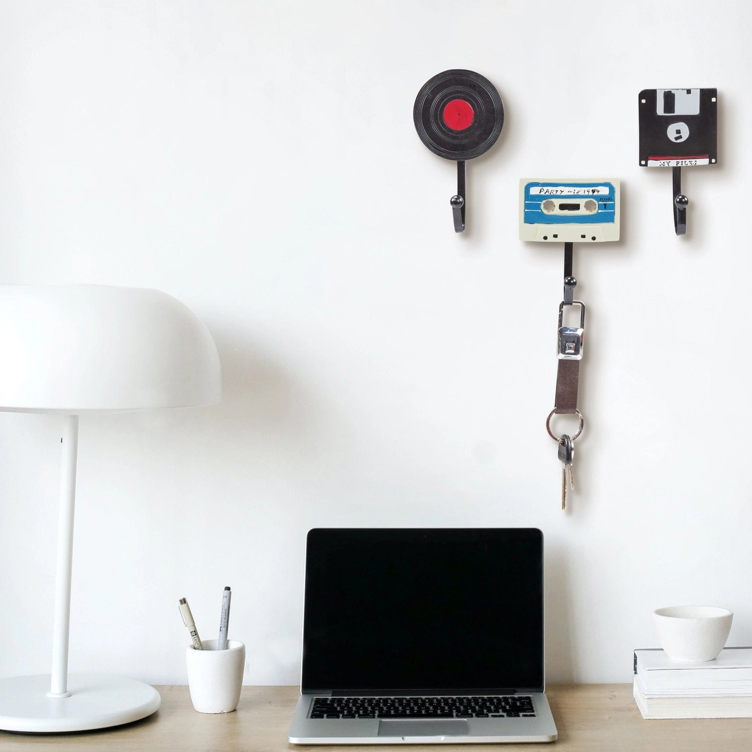 Retro Key Holder Set – Vintage Charm for Secure Key Storage