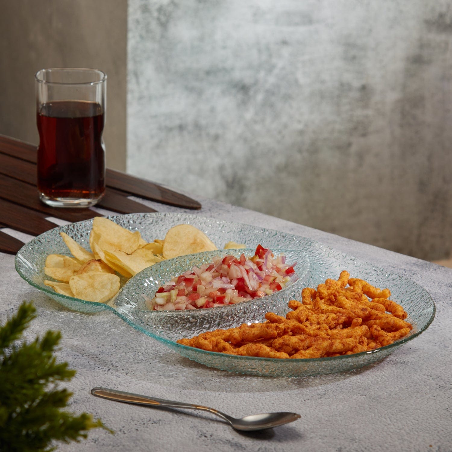 Elegant Glass Platters for Stylish Serving | Versatile and Chic Tableware