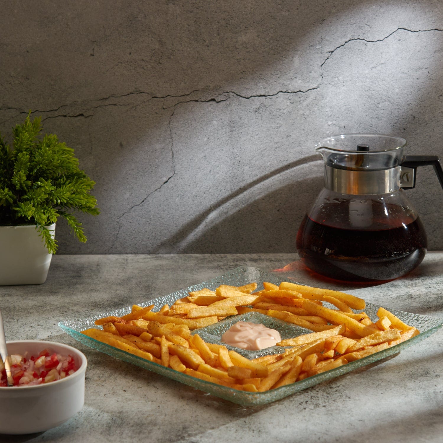 Elegant Glass Platters for Stylish Serving | Versatile and Chic Tableware